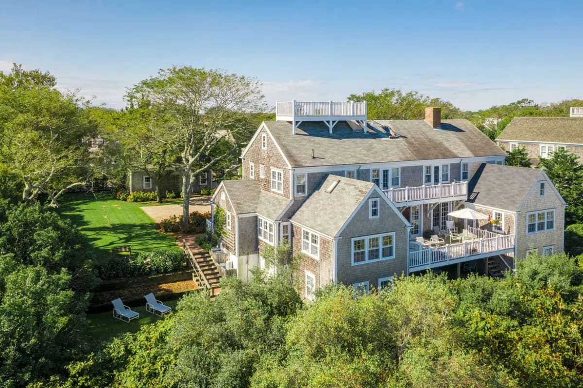 33 Cliff Road, Nantucket MA | Congdon & Coleman Real Estate